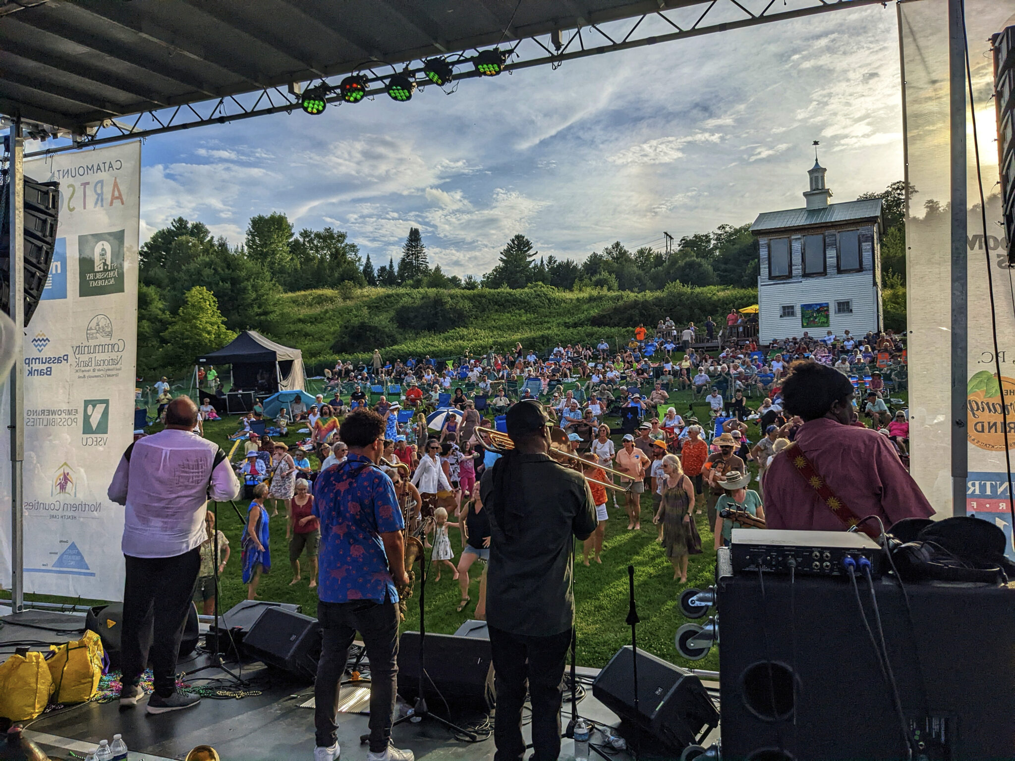 How Free Outdoor Concerts in Public Spaces Make Communities Healthier ...